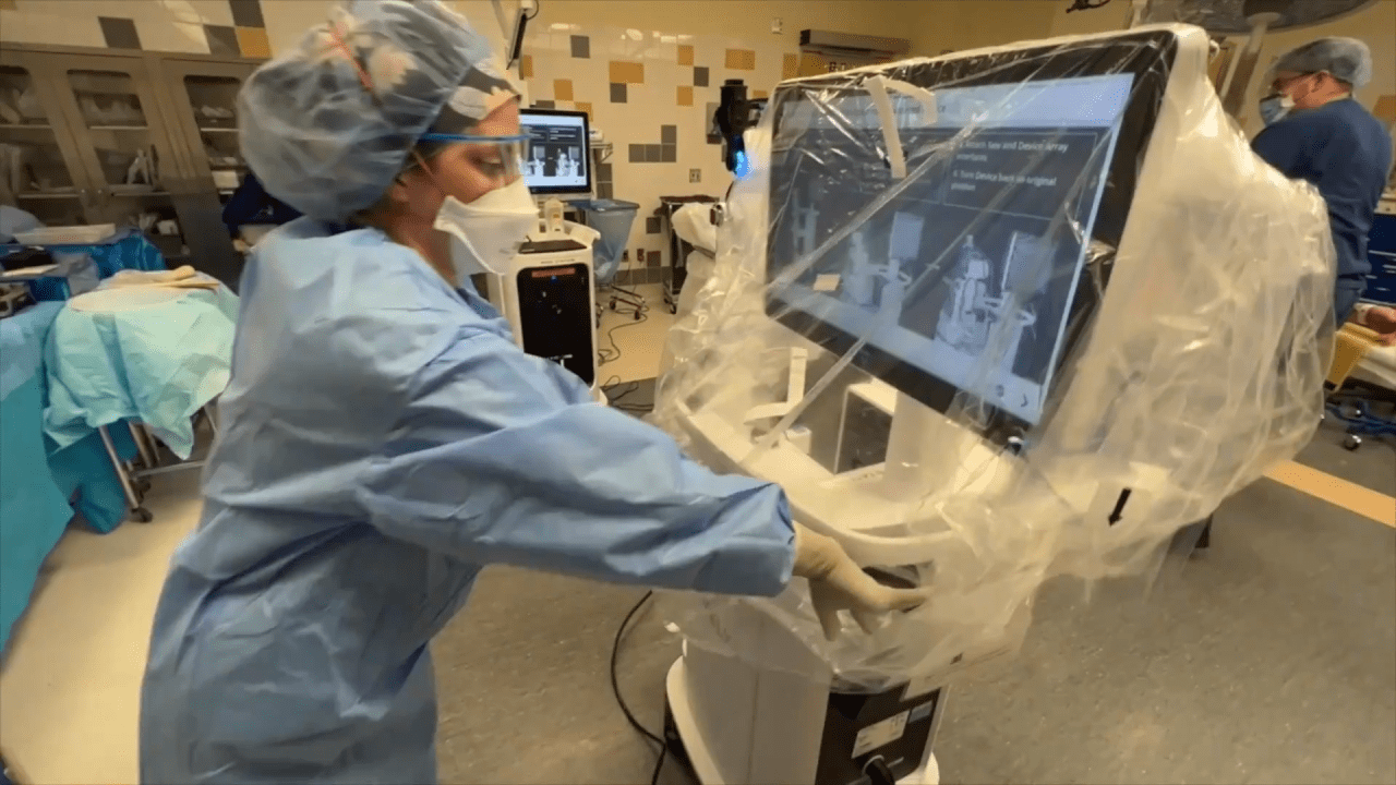 Draping the VELYS™ Robotic-Assisted Solution | Johnson & Johnson Institute